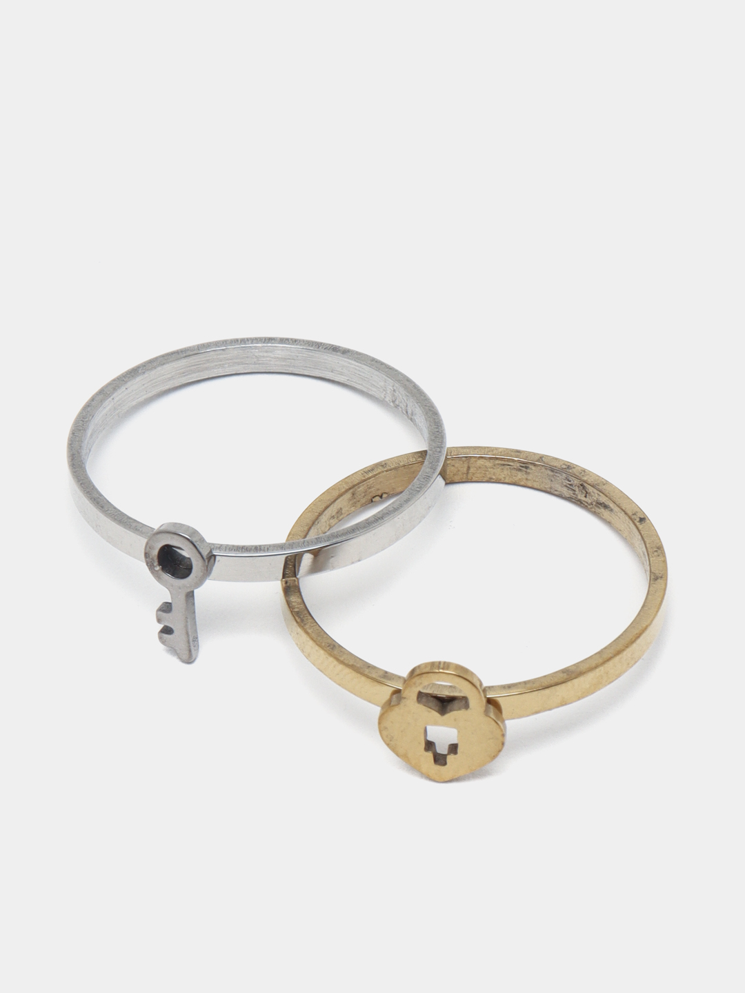 Juft uzuklar "Qulflash"ni arzon narxda sotib oling — Uzum (242357)