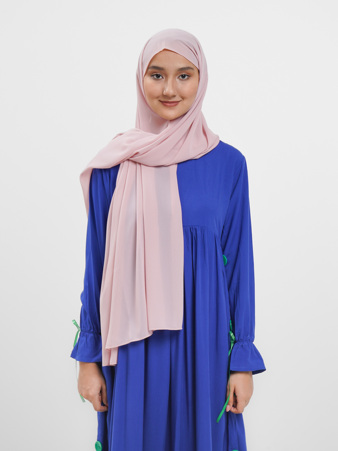 Ayollar uchun shifondan tayyor sharf, ro'mol, hijobni arzon narxda ...