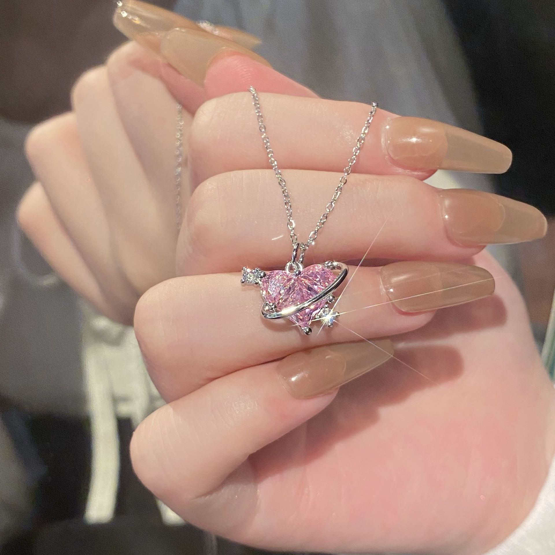 Pushti toshli yurakli - zanjirni arzon narxda sotib oling — Uzum (817012)