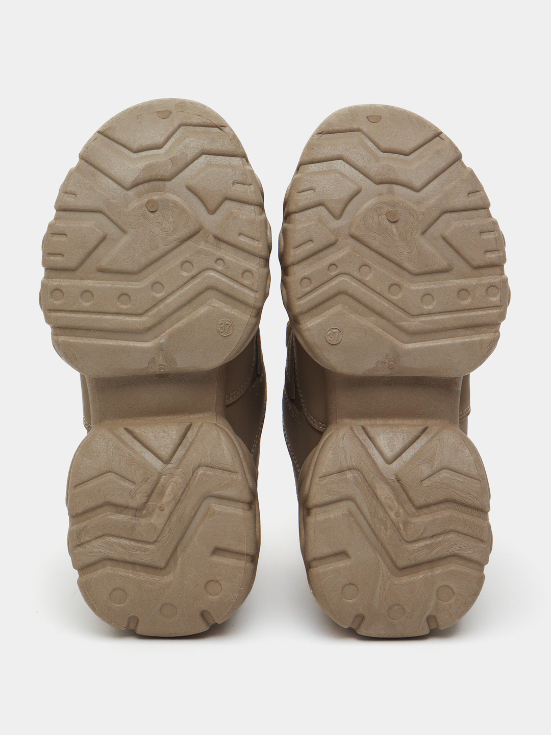 Bahorgi qulay va yumshoq zamonaviy krossovkalar, uch xil rangda, 36 dan ...