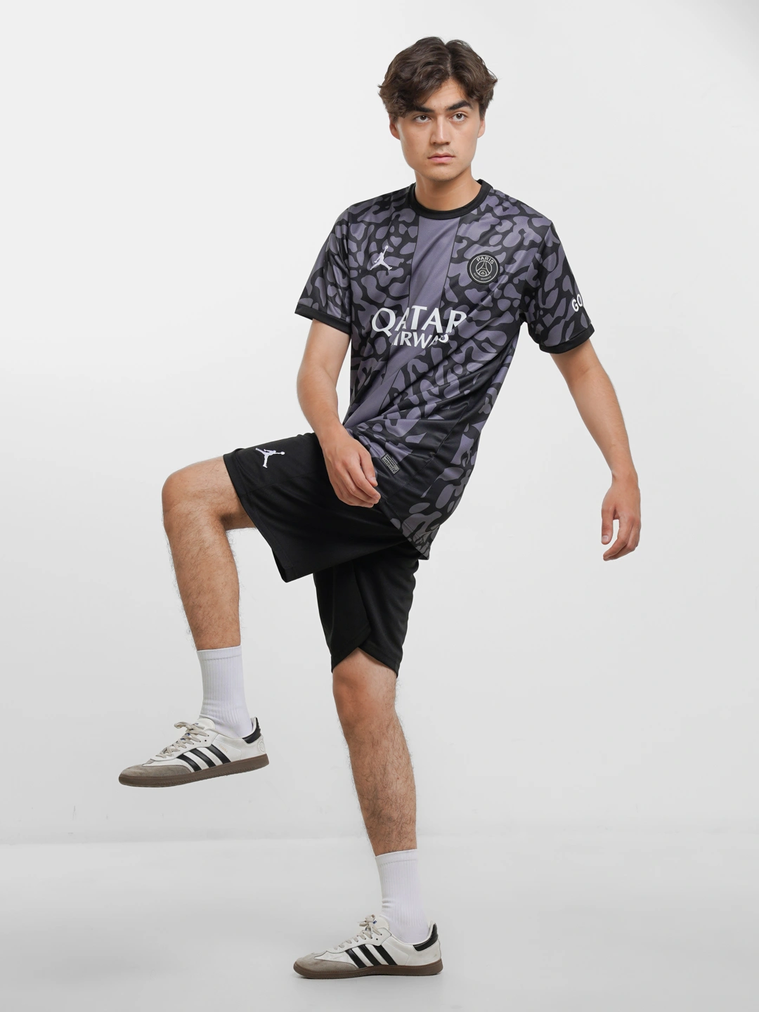 Futbol formalari PSG uy va safar uchrashuvlari uchun DRI-FIT 195000 so ...