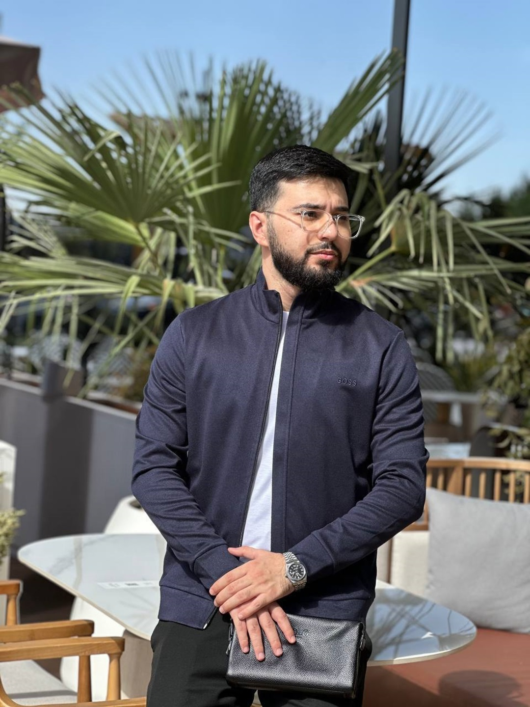 Erkaklar yengil kardigani, paxta, kuz-bahorni arzon narxda sotib oling — Uzum (1241615)