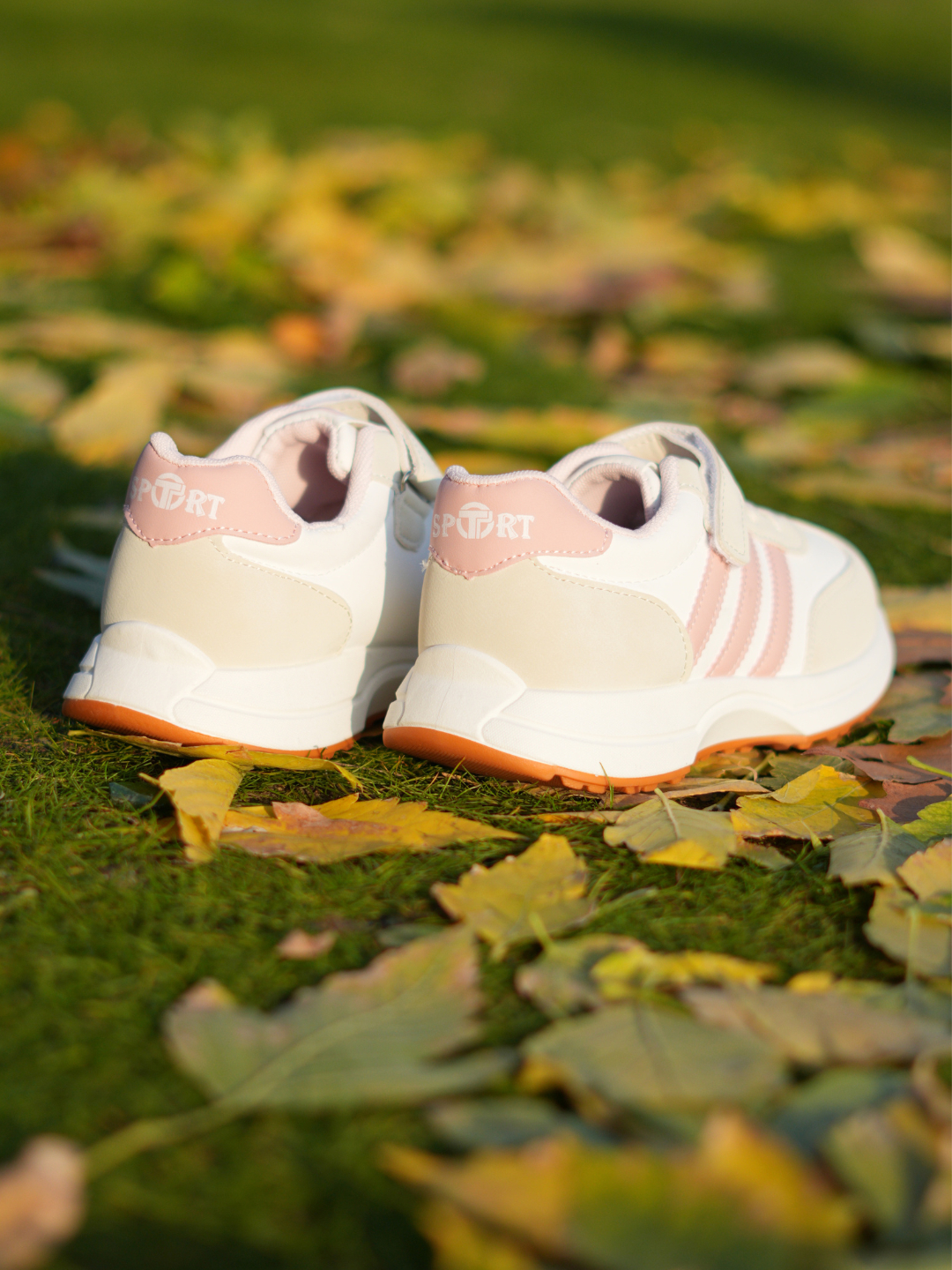 O'g'il va qiz bolalar uchun krossovkalar.Malomerkani arzon narxda sotib ...