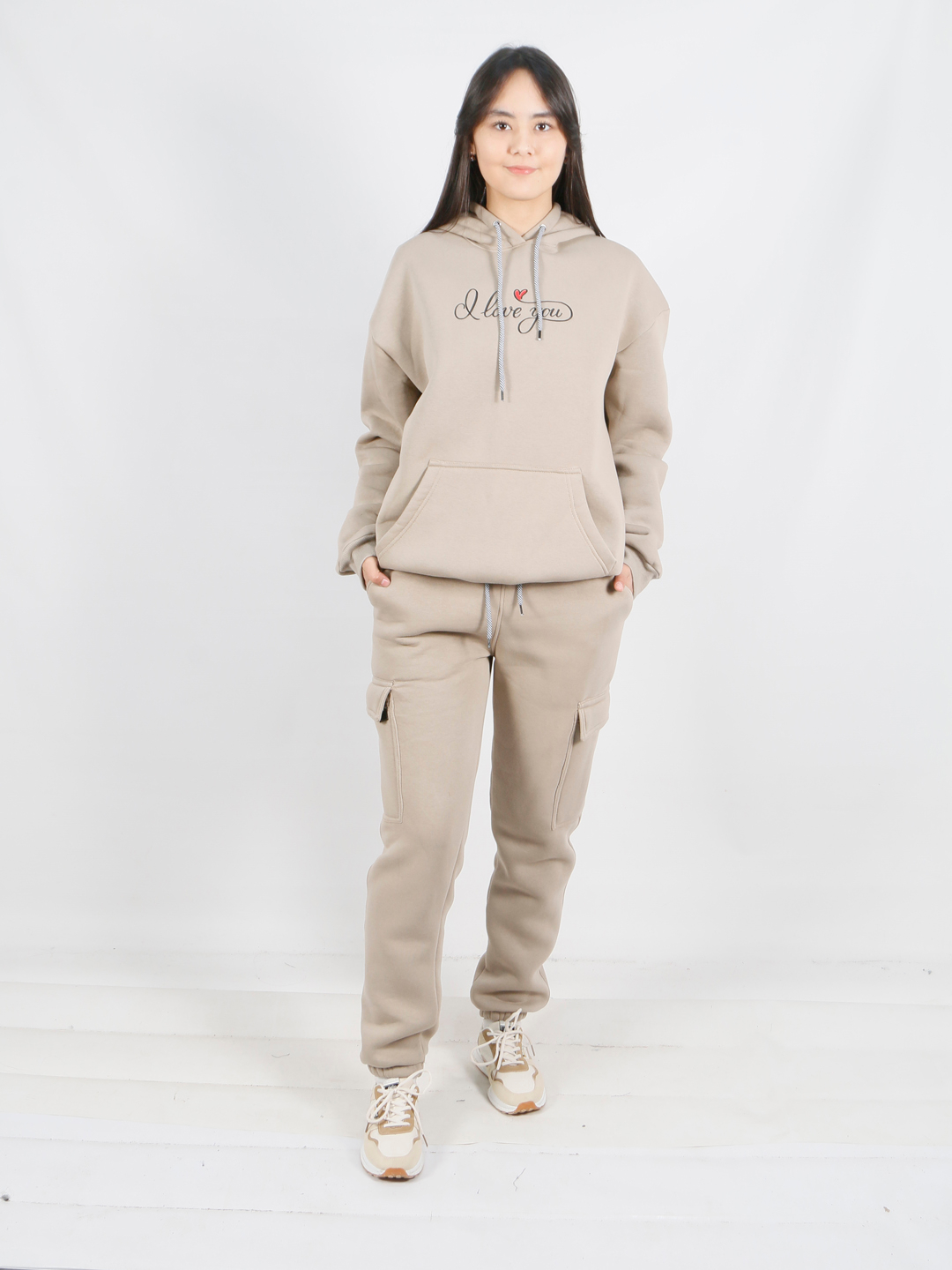 Ayollar xudi va triko, oversayz 199000 so'mga 72% chegirma bilan. Uzum ...