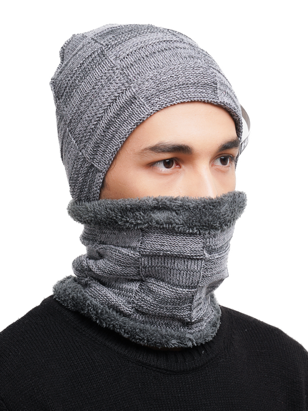 Шапка шарф за 69000 сум со скидкой 43%. Uzum Market