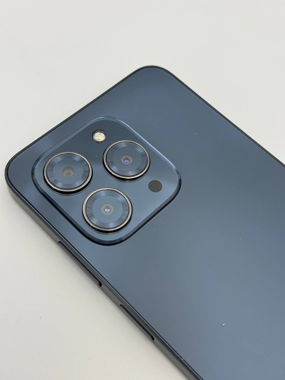 Smartfon CORN C16 Pro Max, displey 6.6", 5 GB RAM, 64 GB ROM 899000 so'mga 77% chegirma bilan ...