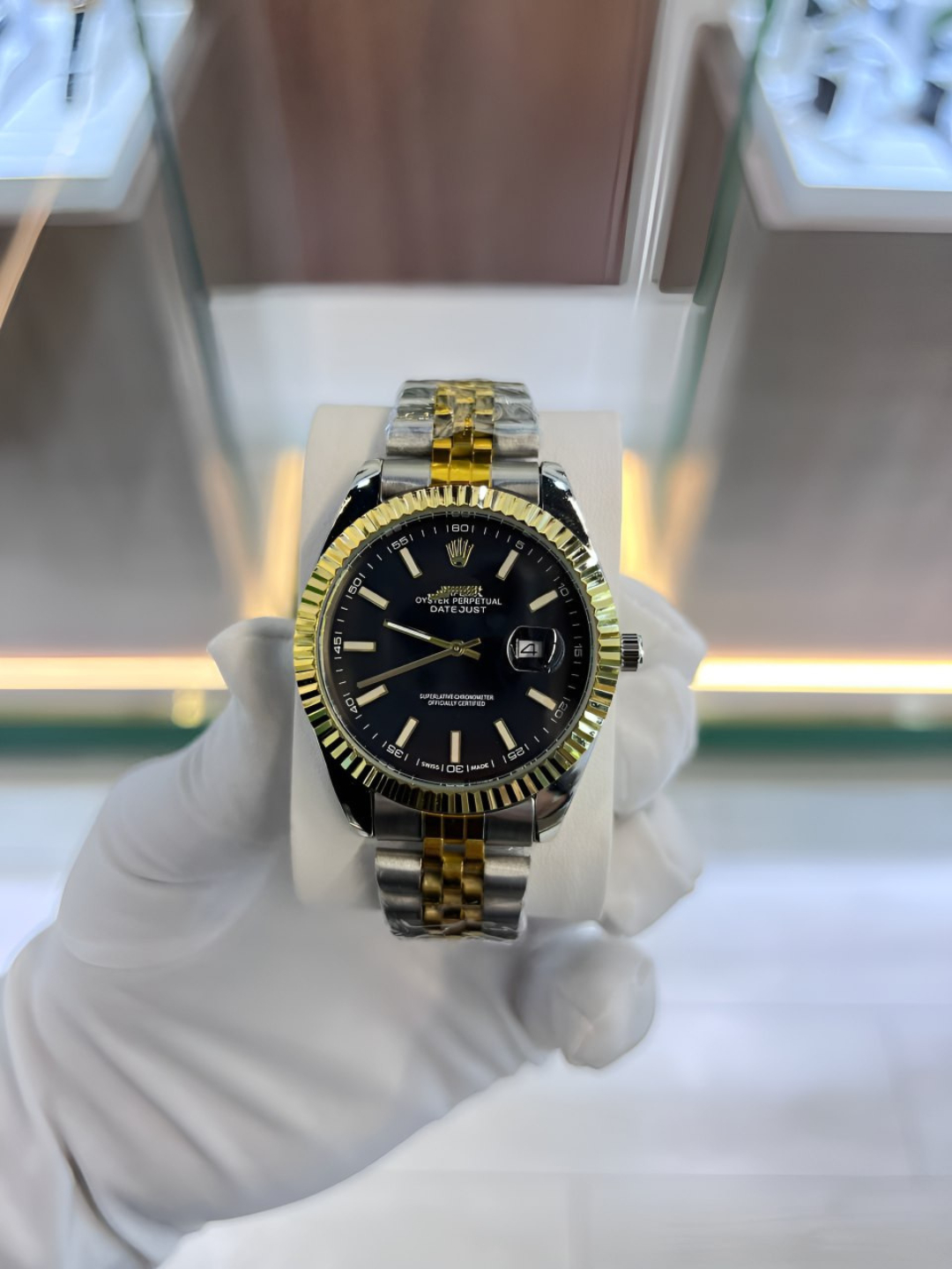 Erkaklar uchun klassik uslubdagi qo'l soatini arzon narxda sotib oling ...