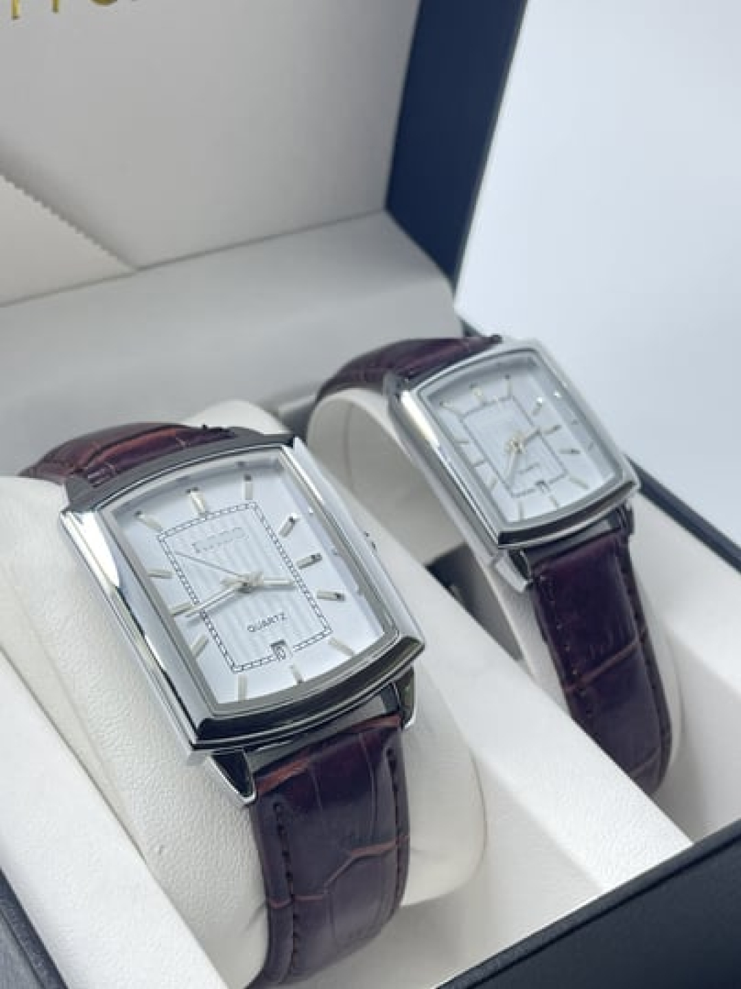 Juftliklar uchun soatlar to'plami charm tasmali erkaklar va ayollar ...