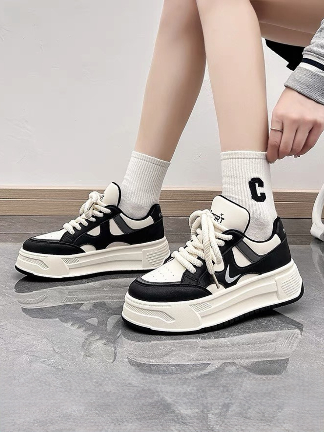 Ayollar uchun krossovkalar, ayollar krasovkalarini arzon narxda sotib ...