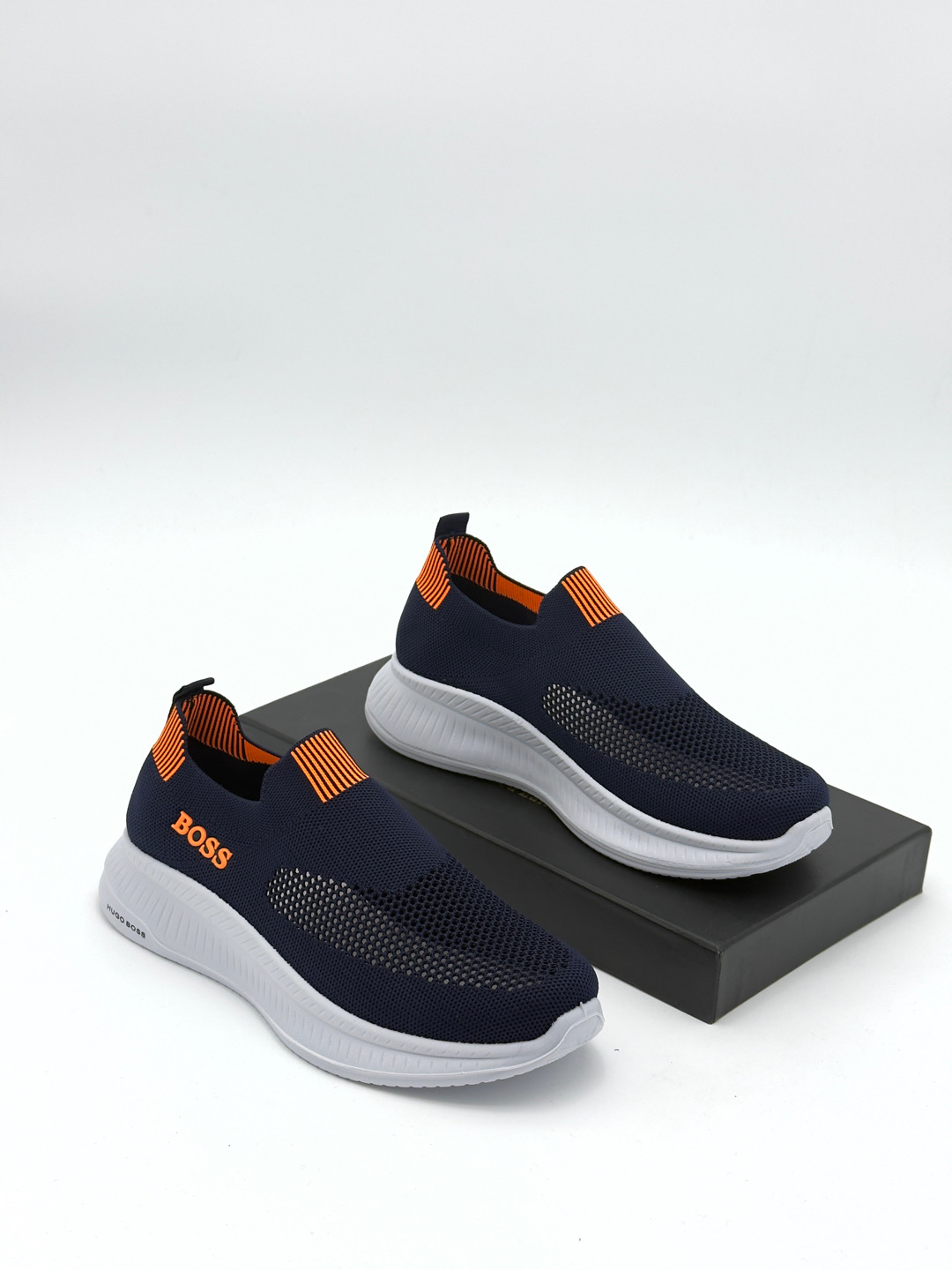 Erkaklar uchun sliponlar, baxor - yozni arzon narxda sotib oling — Uzum ...