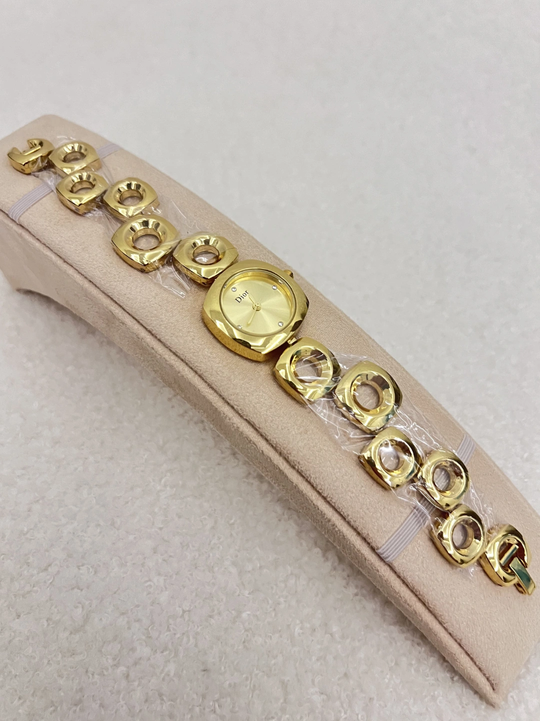 Soat ayollar uchun, klassik, kvarts mexanizm, sovg'a qutisida 125240 so ...
