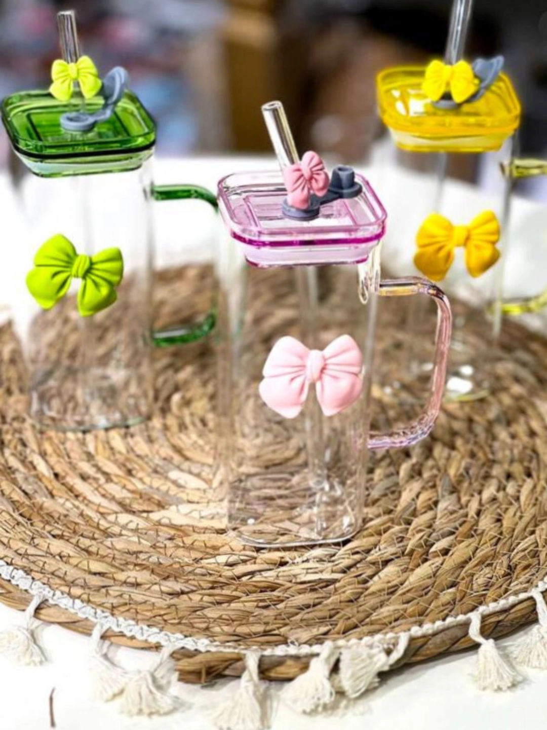 Limonadlar va ichimliklar uchun qopqoqli va naychali shisha stakan, 350 ...