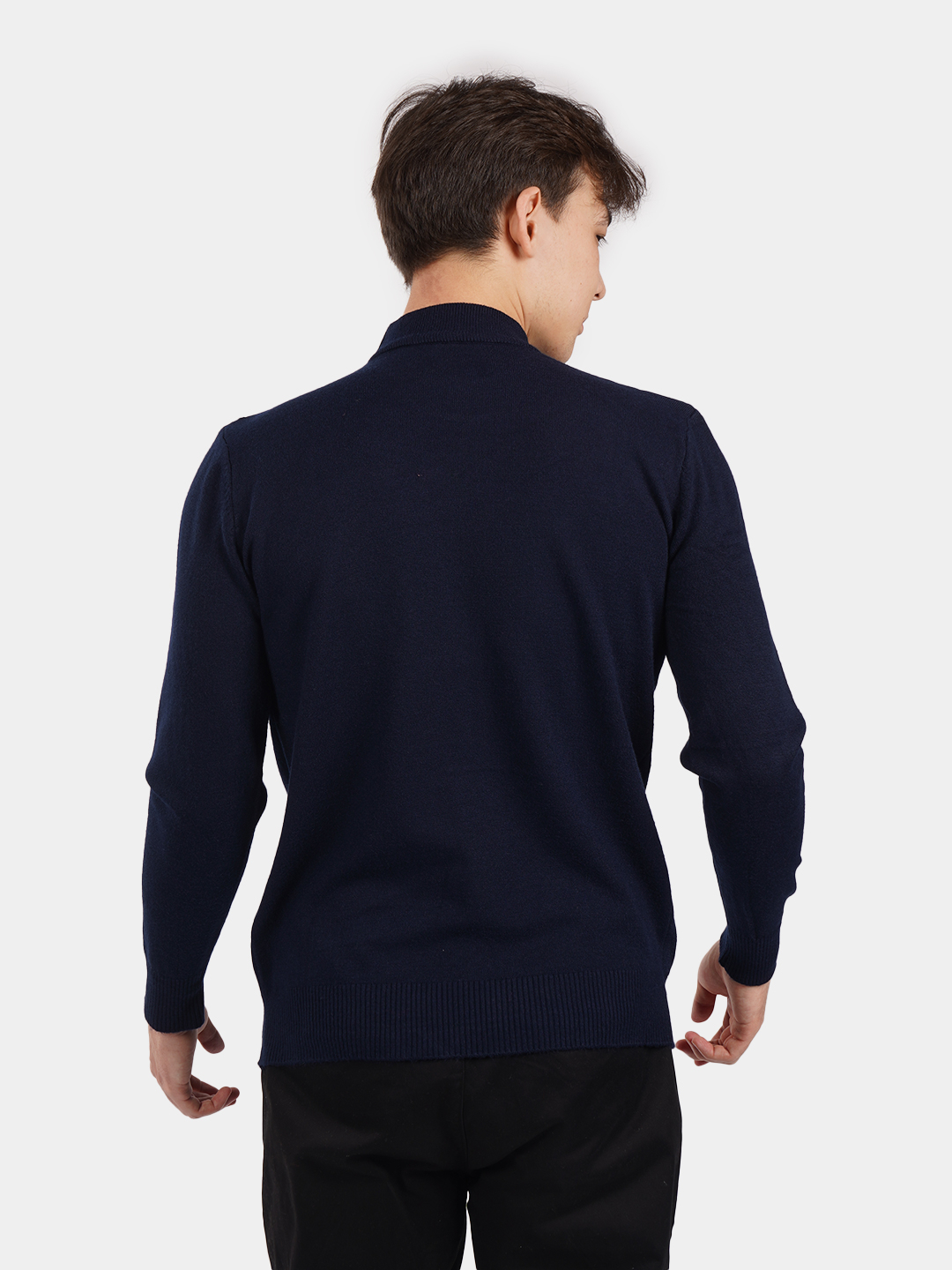 Водолазка мужская, с горлом из натуральной шерстяной смеси за 140000 сум со скидкой 67%. Uzum Market