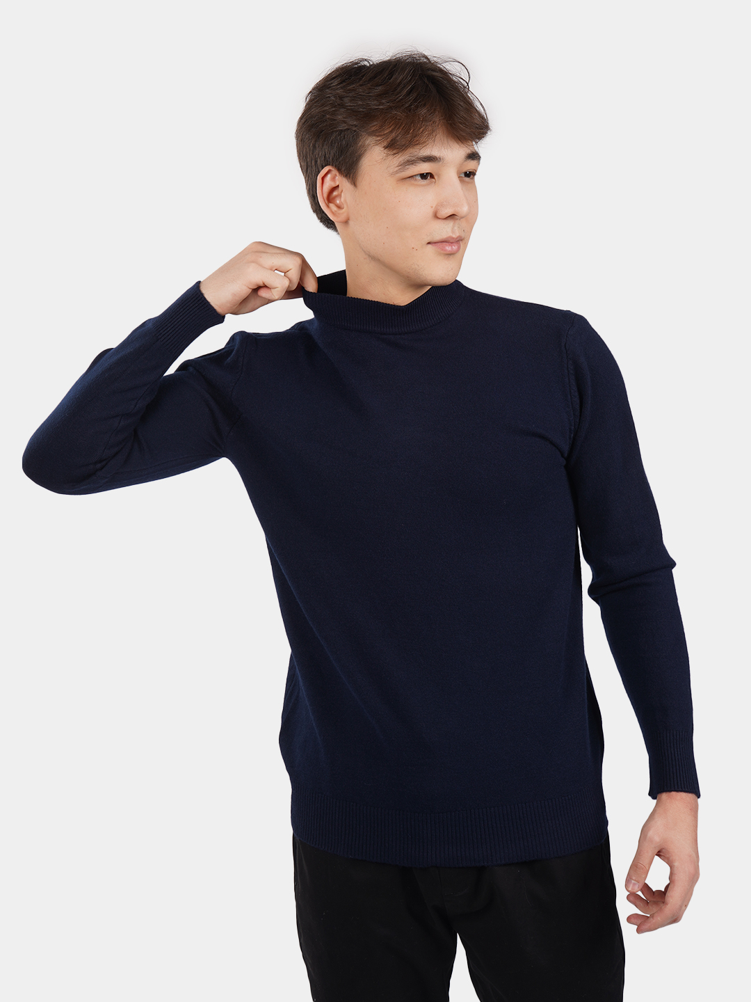 Водолазка мужская, с горлом из натуральной шерстяной смеси за 140000 сум со скидкой 67%. Uzum Market