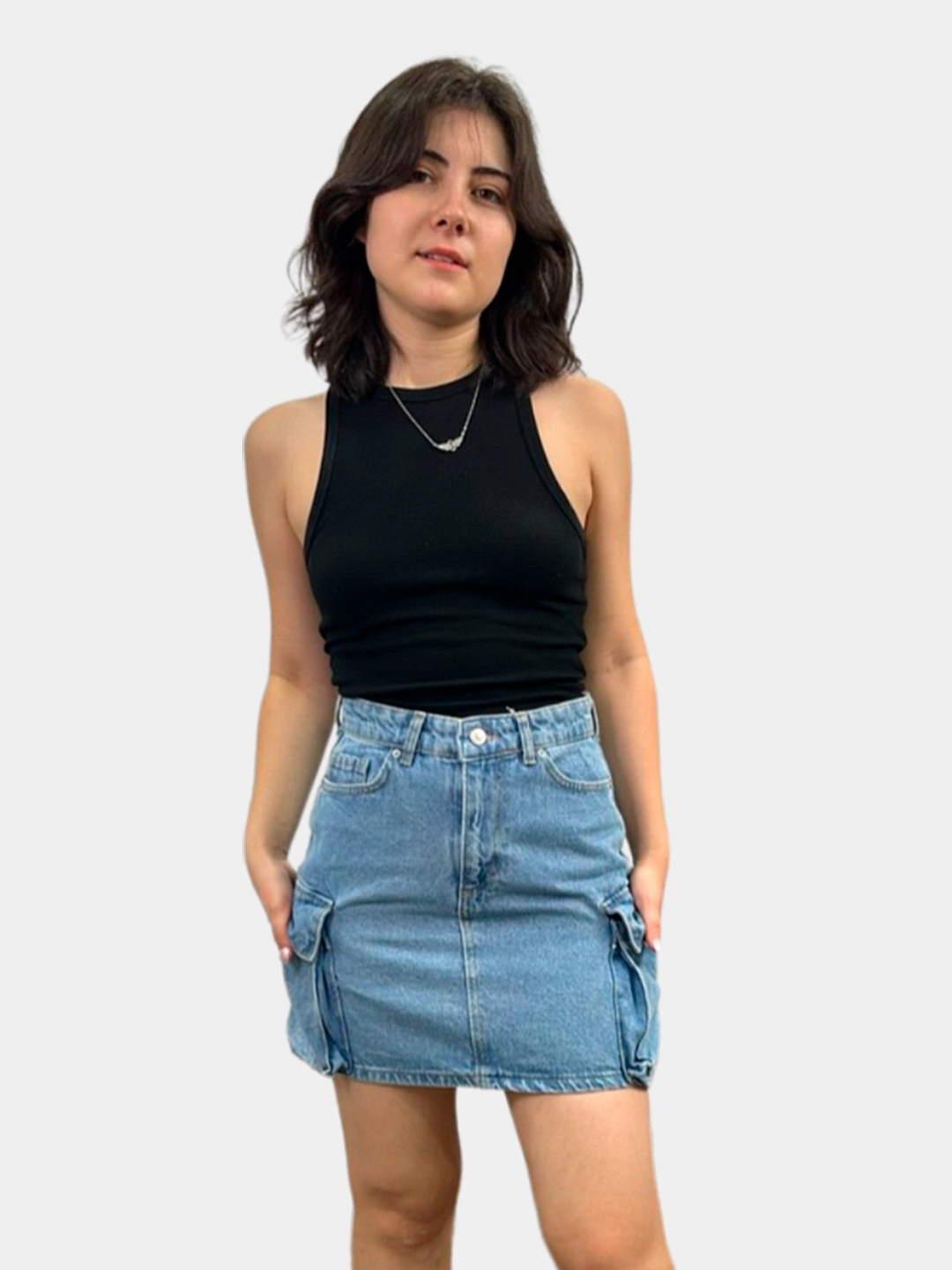 Ayollar uchun jins yubka kargo, mini 38 sm, katta cho‘ntakli, Turkiya ...