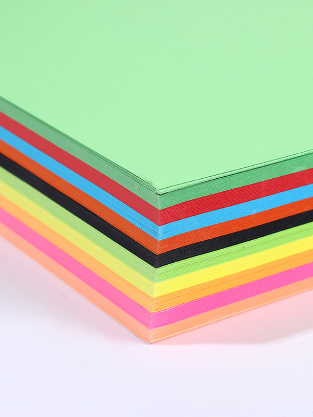 Ofis, maktab, bolalar bog'chasi va uy uchun A4 rangli qog'oz, 100 varaqli paketdani arzon narxda ...