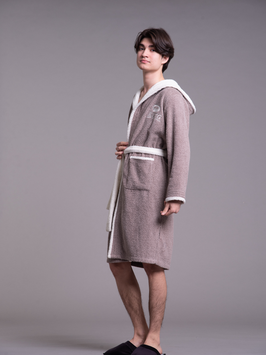 Мужской банный халат с капюшоном Zarin Home Collection за 353300 сум со скидкой 12%. Uzum Market