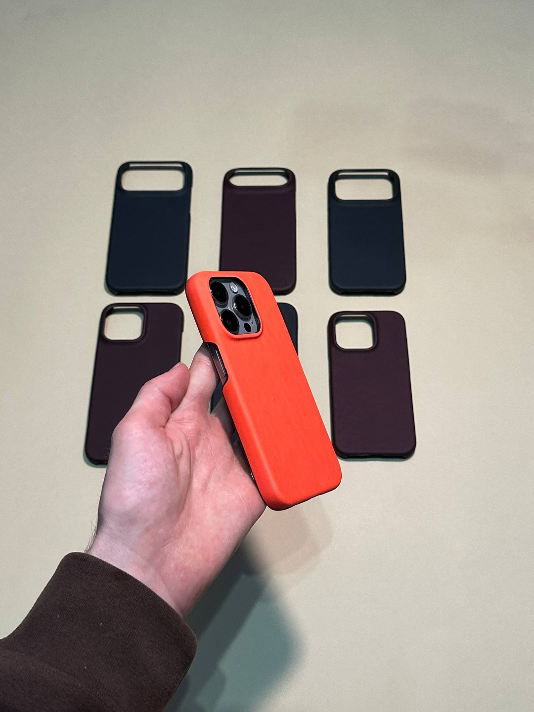 iPhone uchun chexol MagicThermo, qiziganda rangini o‘zgartiradi, 15, 16 ...