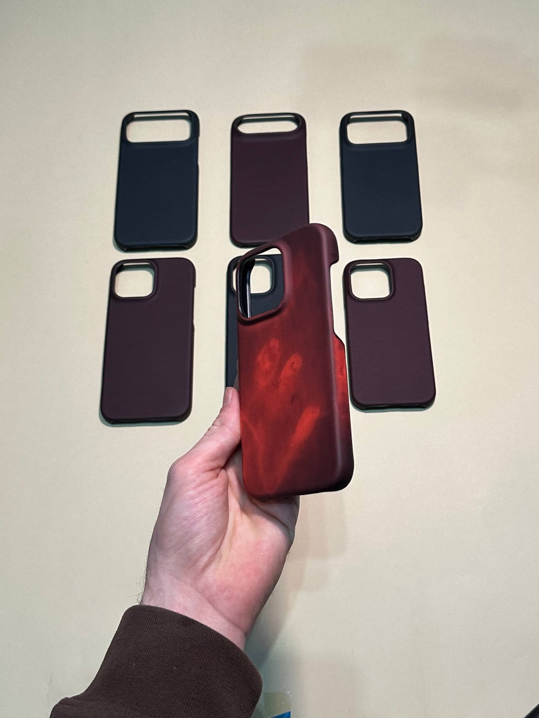 iPhone uchun chexol MagicThermo, qiziganda rangini o‘zgartiradi, 15, 16 ...